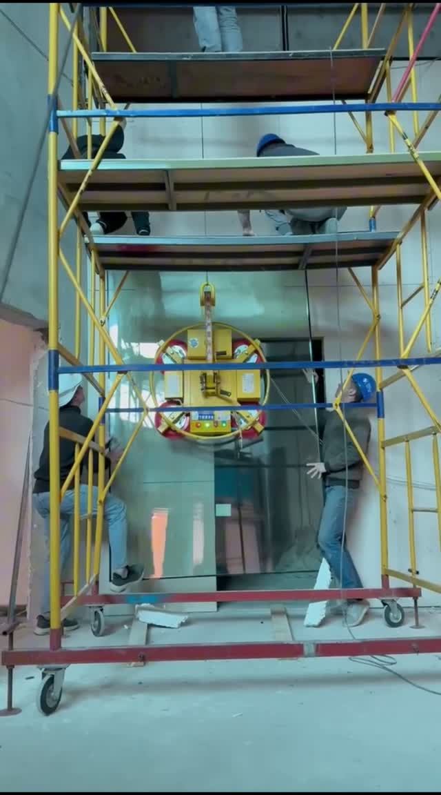 Жукова, ТРЦ с офисно-гостиничным блоком