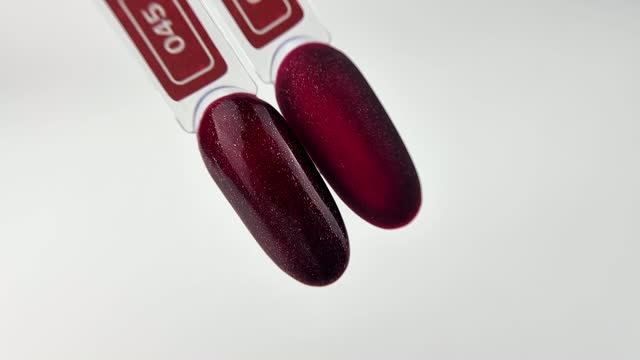 Выкраска: Гель–лак UNO №045 Гранат - Pomegranate