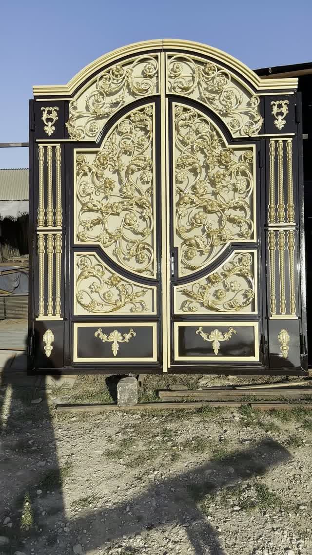 Красивые ворота с узорами