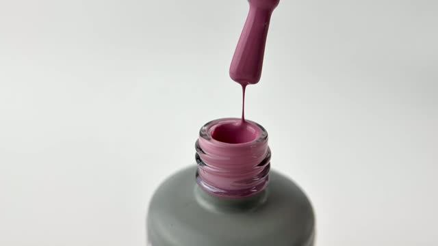Выкраска: UNO, Однофазный гель лак для ногтей ONE STEP PEDICURE LINE №131, вересковый