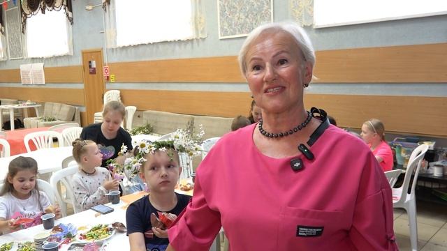 Венок из ромашек. Ресурсный центр устроил праздник для детей из Красноармейска