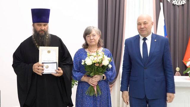 В Пушкино наградили многодетные семьи‑юбиляры ко Дню семьи, любви и верности