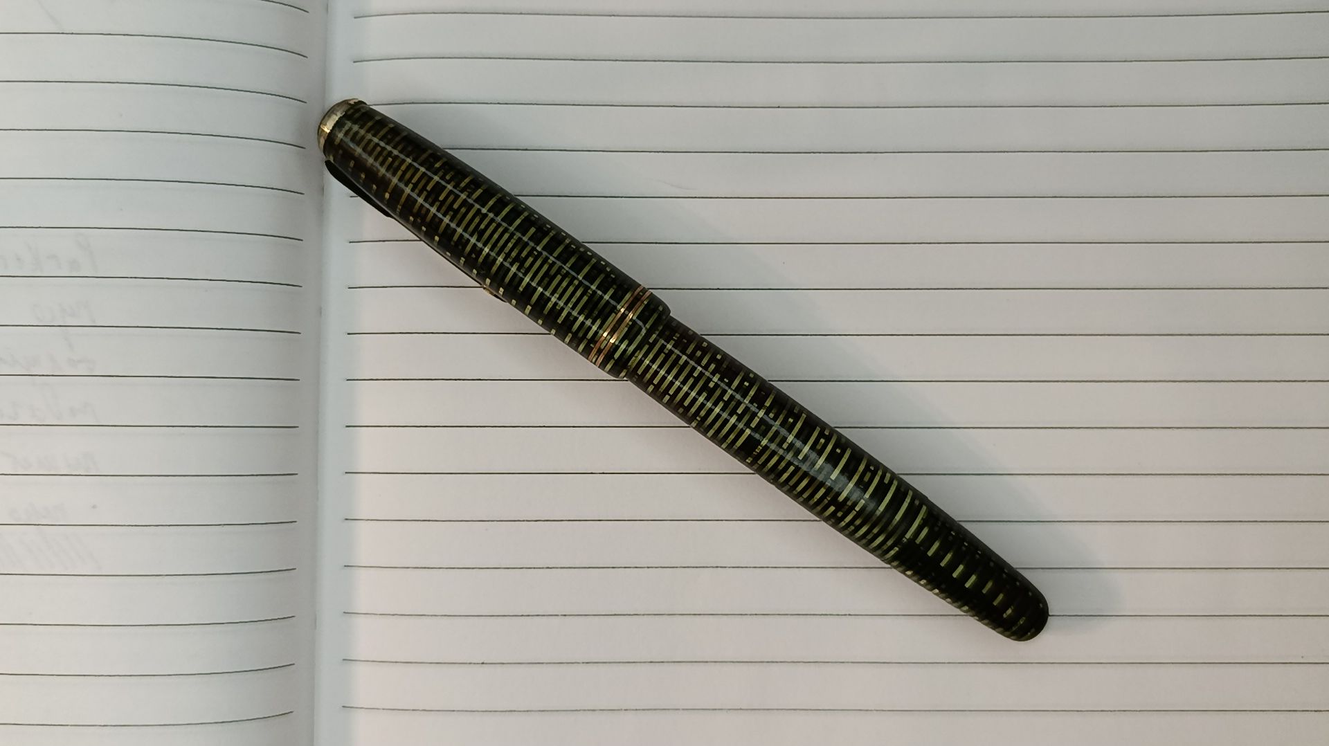 Перьевая ручка Parker Vacumatic Junior Emerald Pearl