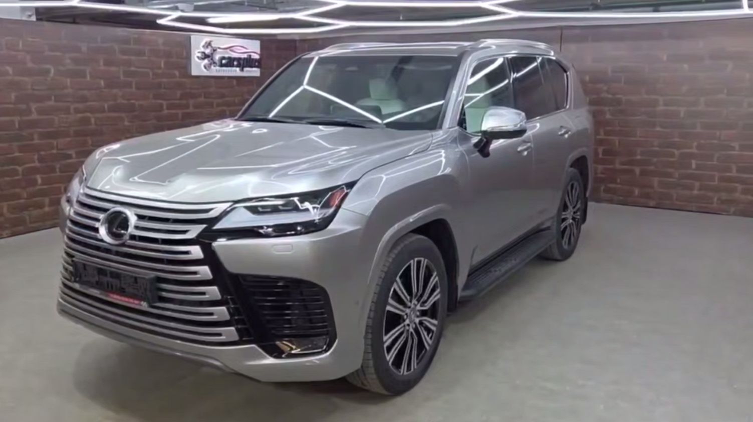 В наличии эталон японского автопрома 🚘 Lexus LX700