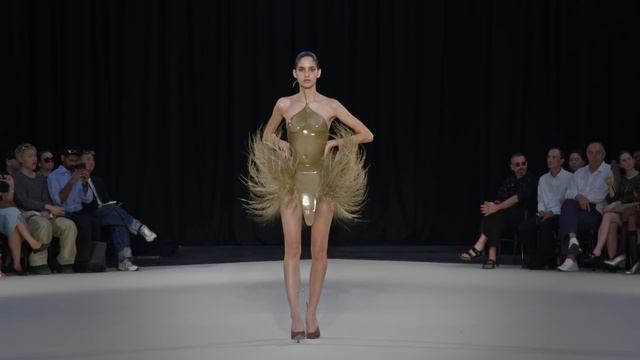 Показ женской коллекции Ashi Studio "A Different Skin" осень-зима 2026-2027