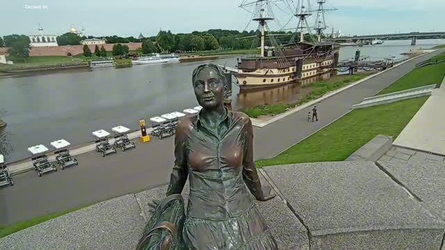 Великий Новгород. Софийский собор. Памятник Тысячелетие России. Стены и башни Кремля.mp4