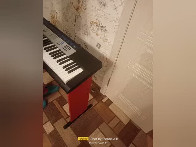 Стойка для клавишного инструмента пианино