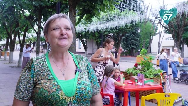 В Смоленской  библиотеке Соколова-Микитова проходит летний парковый проект «Литературная аллея»