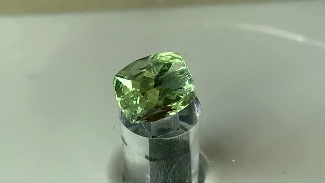 Кушон гелиодора 7х9 мм