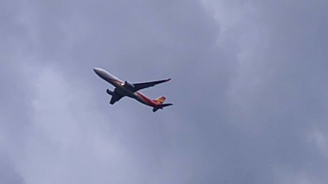 взлëт  аэрбаса а 330