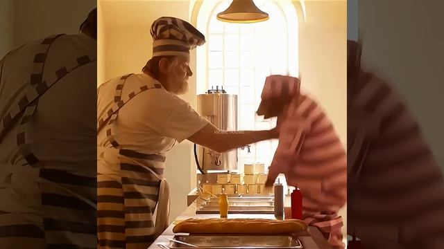 Медведь случайно стал героем тюрьмы! 🐻😱 #shorts