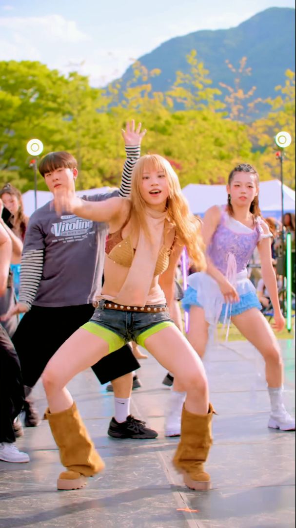 “What's a girl to do”💕 DGDG 딩가딩가 KPOP Random Dance