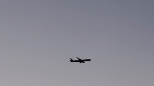 заход но посадку Боинга 777