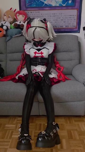Болтаем ножками в лолитных туфельках.) #latex #cosplay #kigurumi #kigurumimask #kigurumidoll