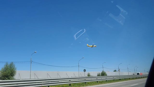 посадка грузового Боинга 757