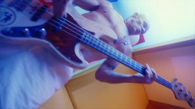 Red Hot Chili Peppers - Tippa My Tongue