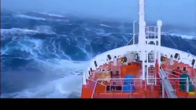Моряк  - "Доктор Бум"