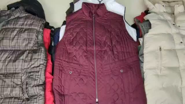 Лот 858 Жилетки м_ж Германия ЭКСТРА 1040р_кг 12,4кг 30ед