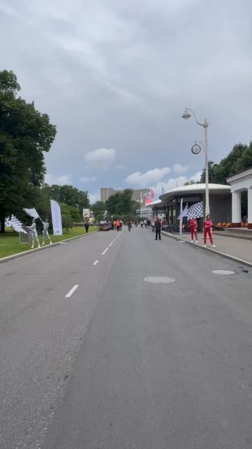 Зеркальные Артисты для Съемок и Рекламы