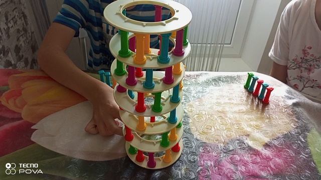 Играем в мемо,магнитный бой,башенку и не только.