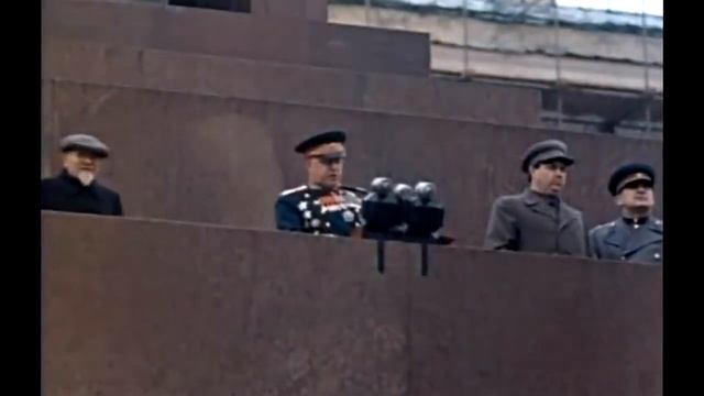 Москва, Манежная площадь, Площадь Революции, Красная площадь, Мавзолей, Кремль