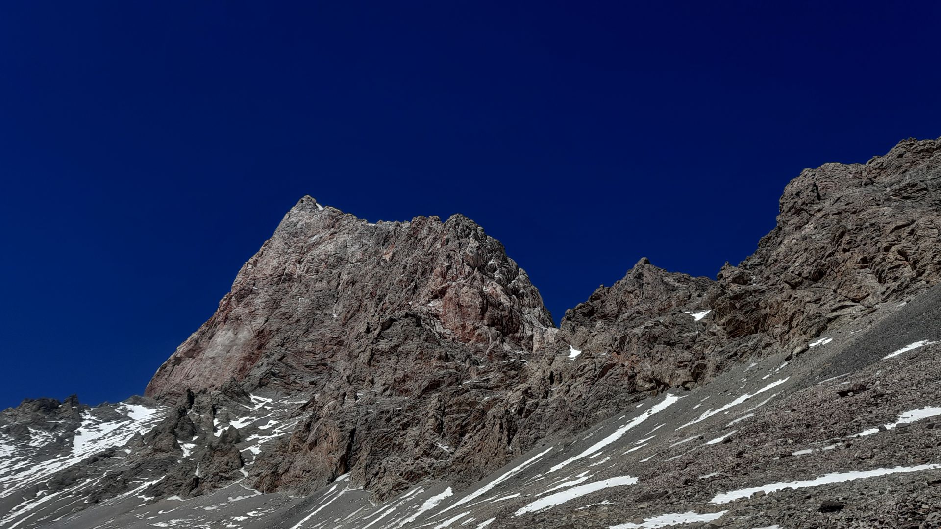 Курганец, под рюкзаком.