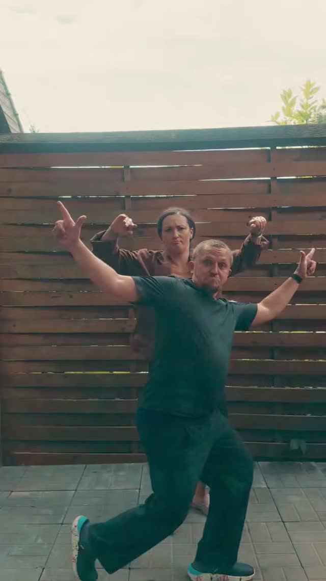 Брайт Кейтеринг танцует