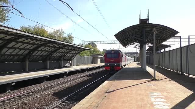 Пассажирский электровоз серии ЭП2К.