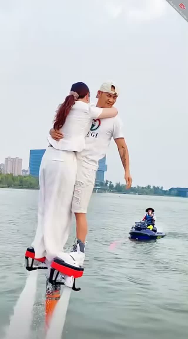 Flyboarde water