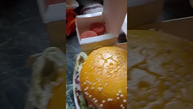 всякие разные вкусняшки .