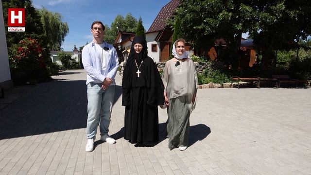 В монастырь!