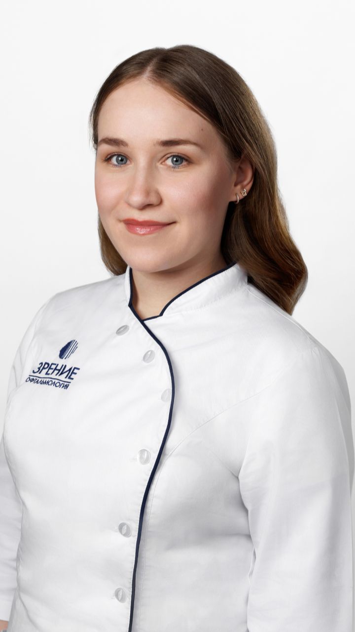 Визитки врачей клиники «Зрение»