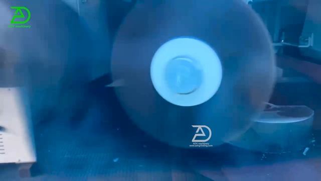 Серия ADV 508-HR используется для удаления тяжелого шлака и заусенцев с толстых листов из углеродист