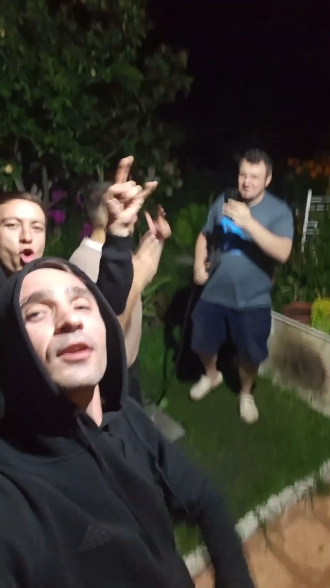 Тусим с пацанами
