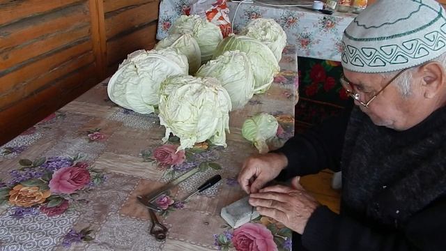 Сам с усам