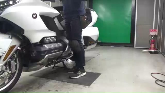 Мотоцикл турист Honda