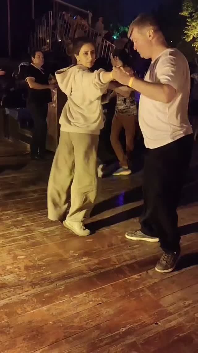 Танцы на набережной