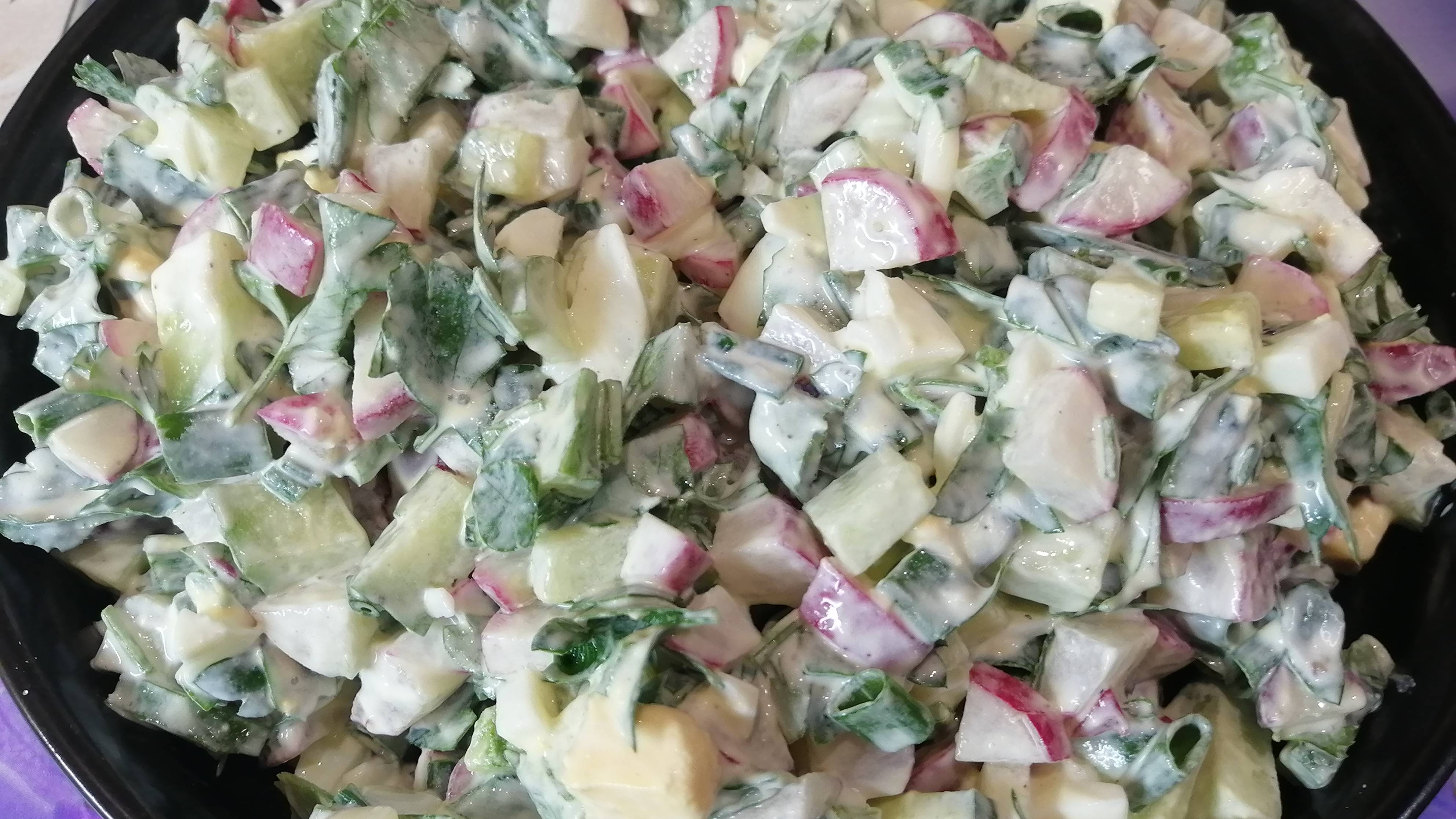 Легкий, вкусный салатик с редисом на каждый день.