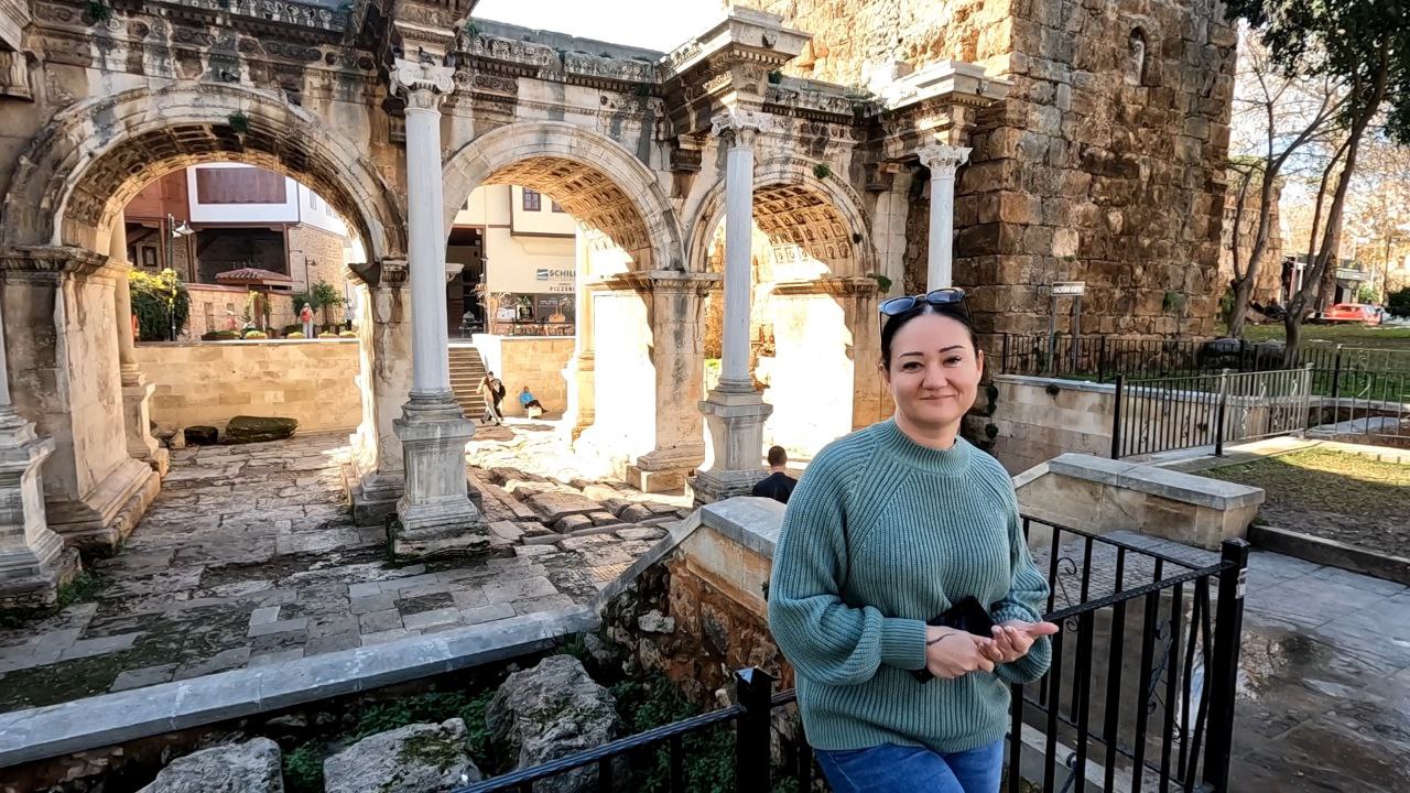 Старый город КАЛЕИЧИ. Ворота АДРИАНА. Отдых в Турции, цены.