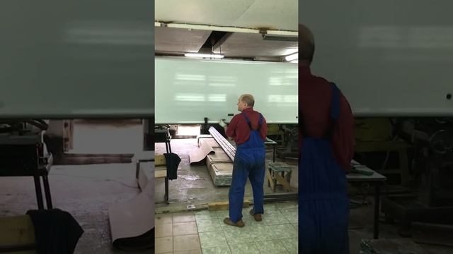 Крупногабаритная шторная дверь для спецтехники - демонстрация работы