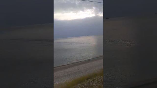 чёрное море вид из окна поезда