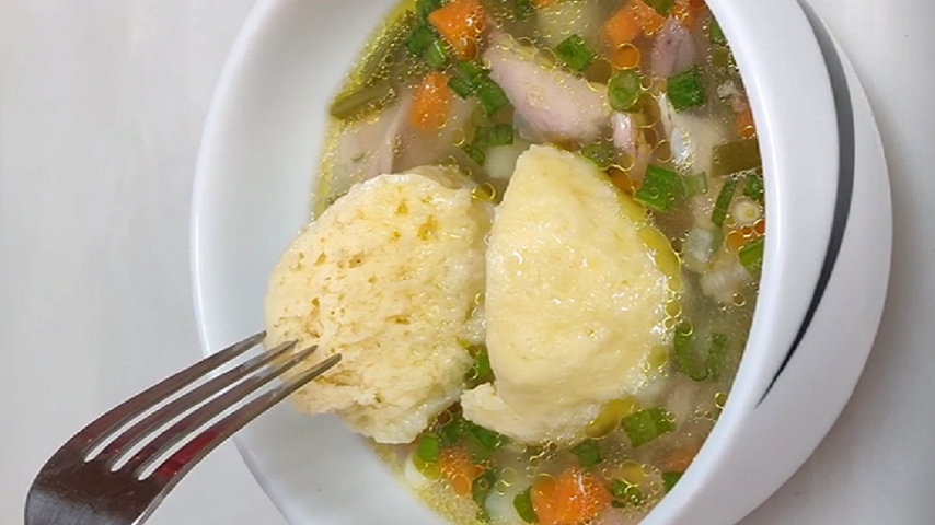 Суп куриный с нежнейшими галушками или  клёцками??