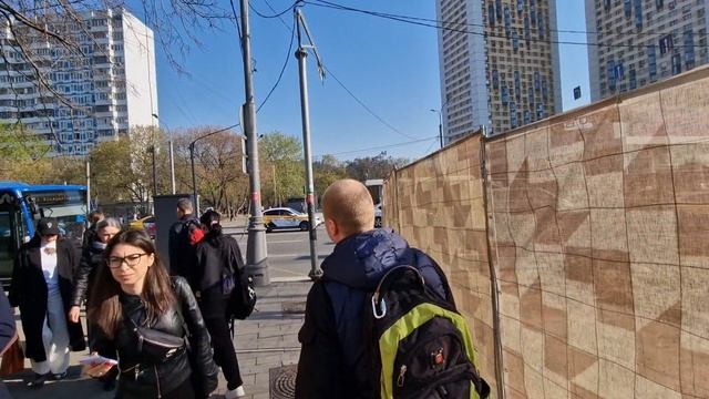 Понедельник день тяжёлый, в такую погоду на работу??