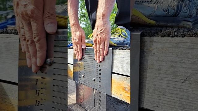 Видеосюжет 3. Техника выполнения наклона вперед из положения стоя на гимнастической скамье