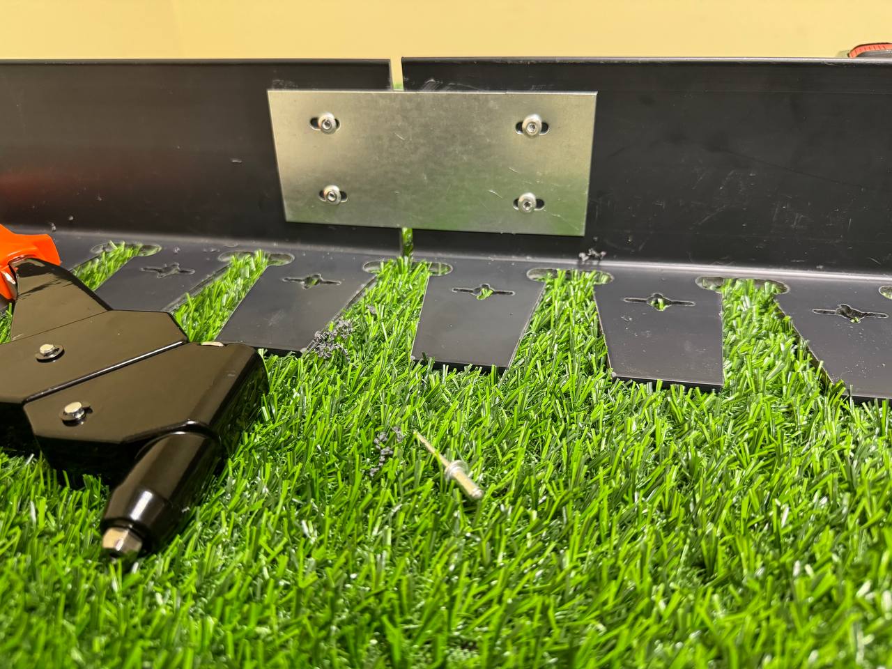 Комплект соединителей для бордюров Стафф (80мм и 100мм)