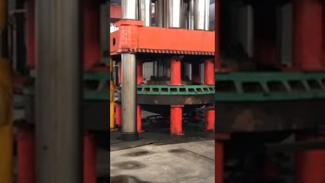 Глубокая вытяжка торцов дисков диаметром 4 м