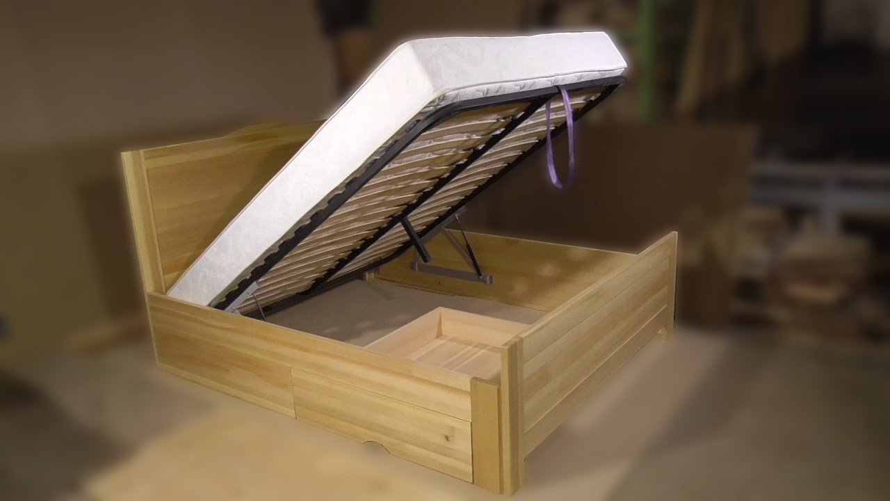 Двухспальная кровать из массива кедра, с газлифтом