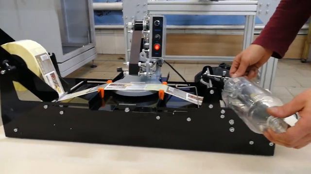 Настольный этикетировщик с датой194