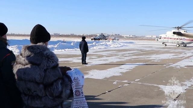Вертолет Ми-8 нового поколения прибыл в Хабаровский авиационно-спасательный центр МЧС России