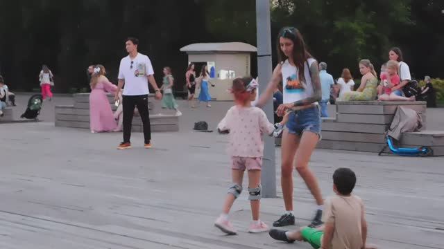 Танцевальная площадка в Парке Горького (26.07.2022)